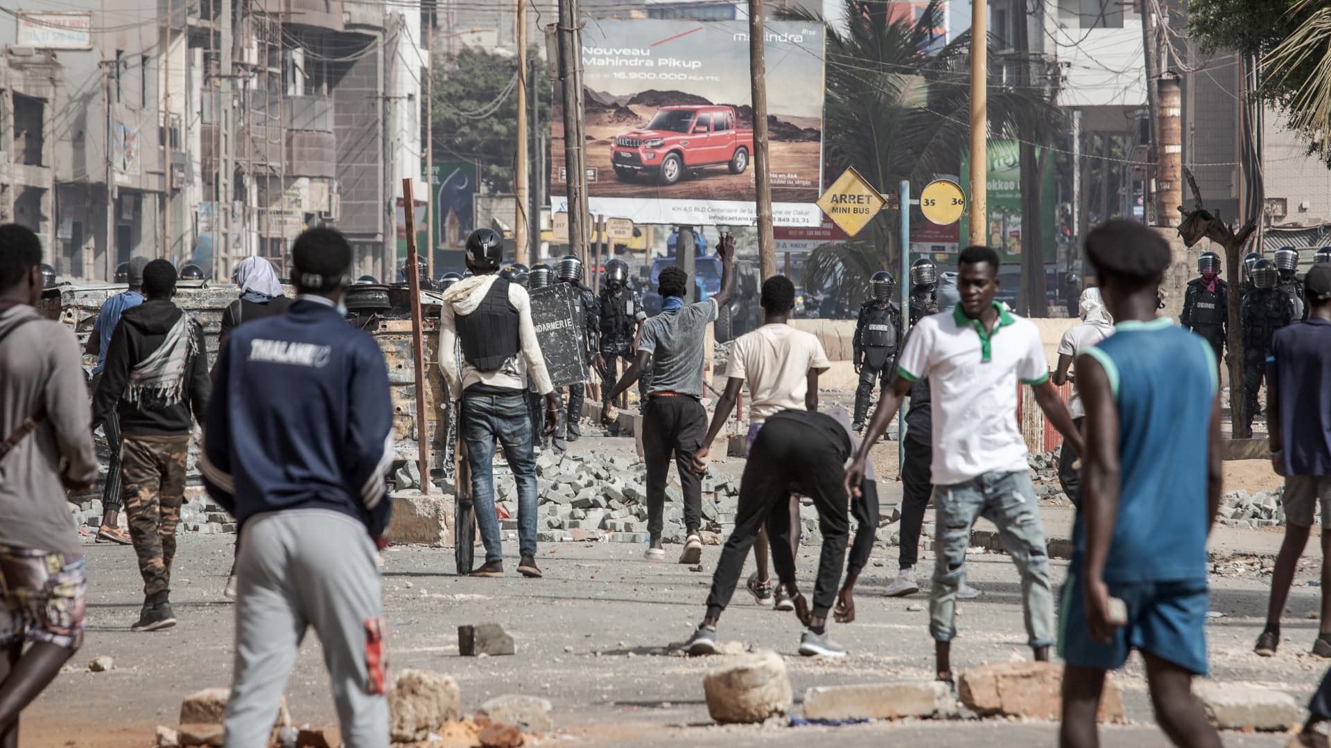 Senegal: GOVERNO CORTA INTERNET E JUSTIÇA INDICIA SONKO PELO CRIME DE ...